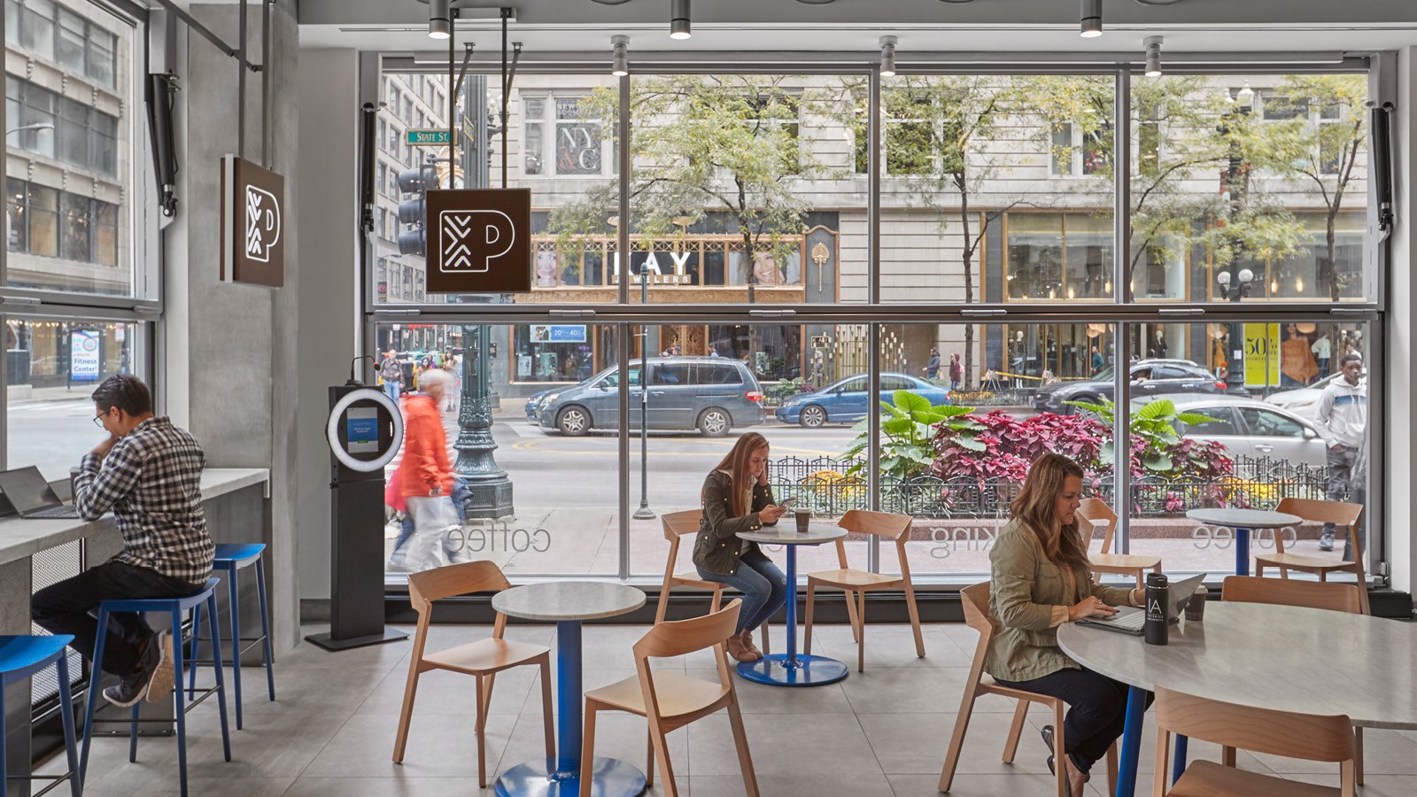 Capital One Café | IA Interior Architects